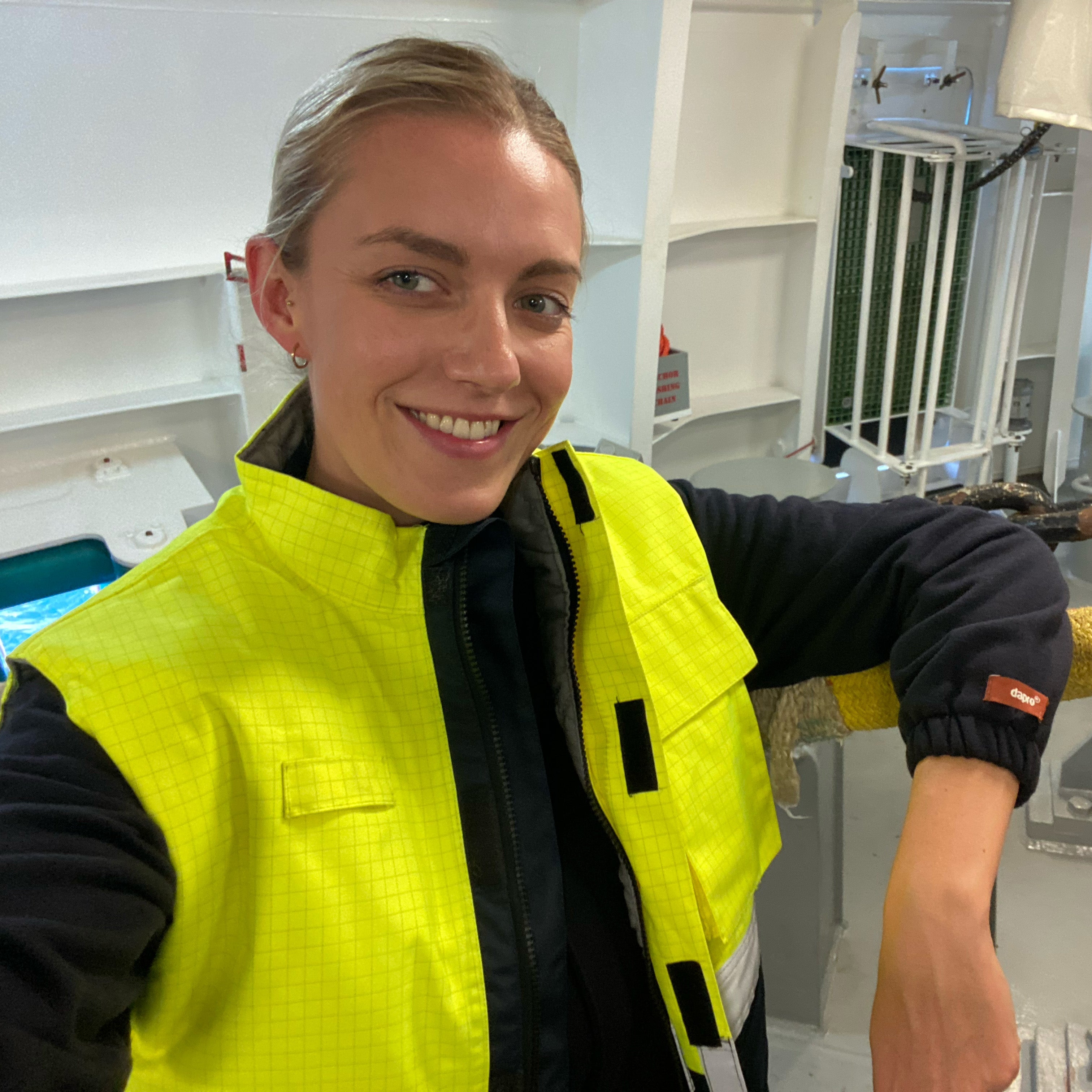 Hi Vis Safety Vests & Reflective Work Vests | Dapro